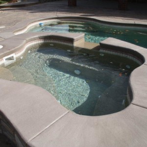 Regal Freeform Spa by Latham | Fiberglass Pool Shells - DC, Maryland ...
